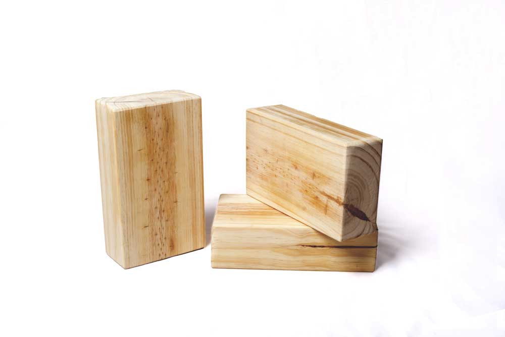 TACOS DE MADERA 45 cm x 15 cm x 9 cm – Ferropolis PERU